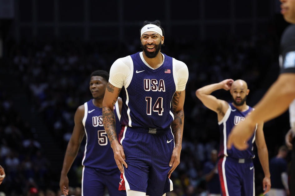 Embracing a New Role in an Old Uniform, Anthony Davis is Pivotal to a ...